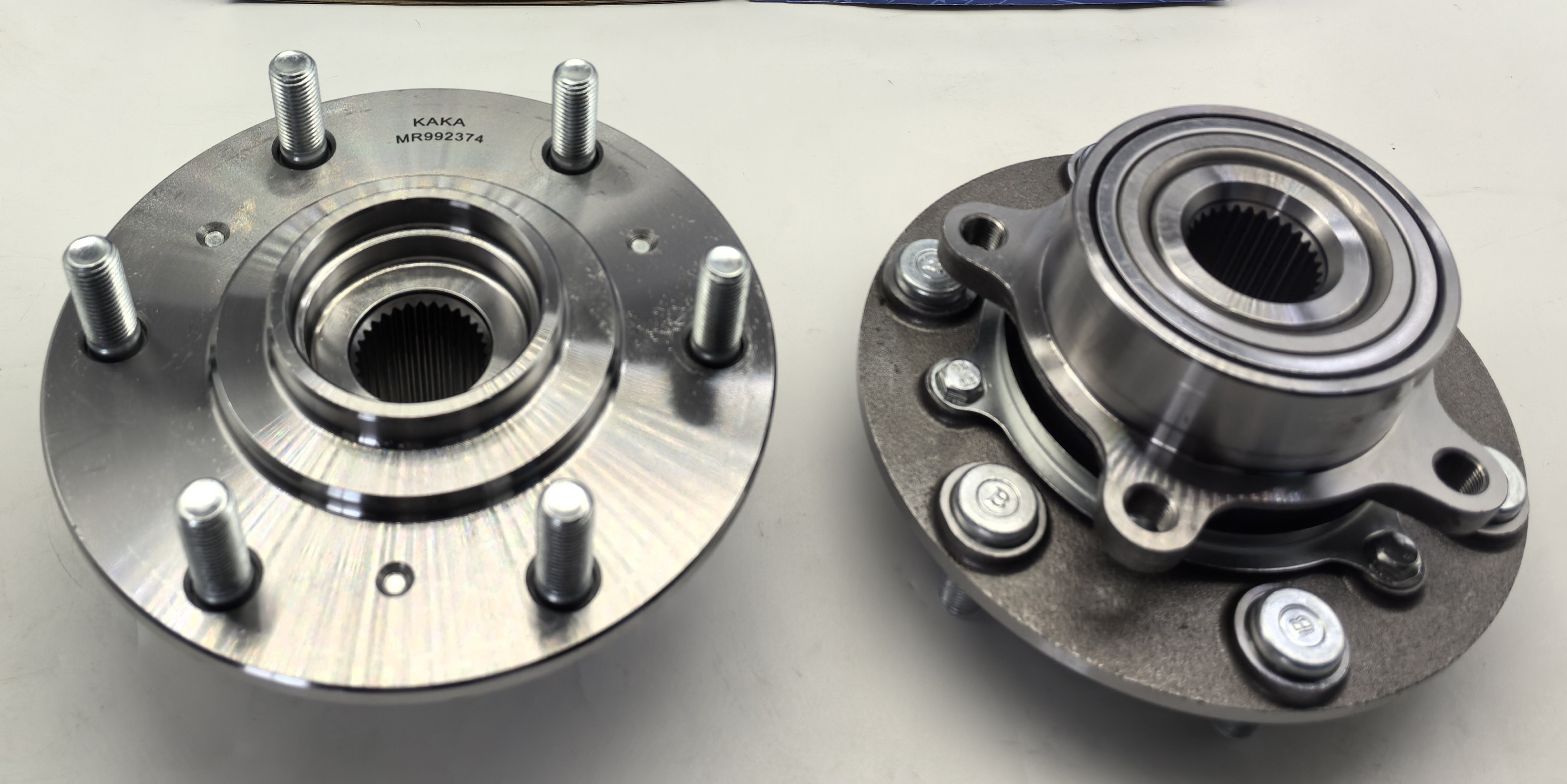 MR992374 Mobil Hub Bearing Chrome Steel Hub Bearing Bagian Mobil